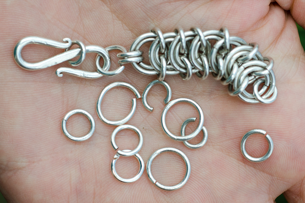 Reconstructing Vertebrae • Spiderchain Jewelry